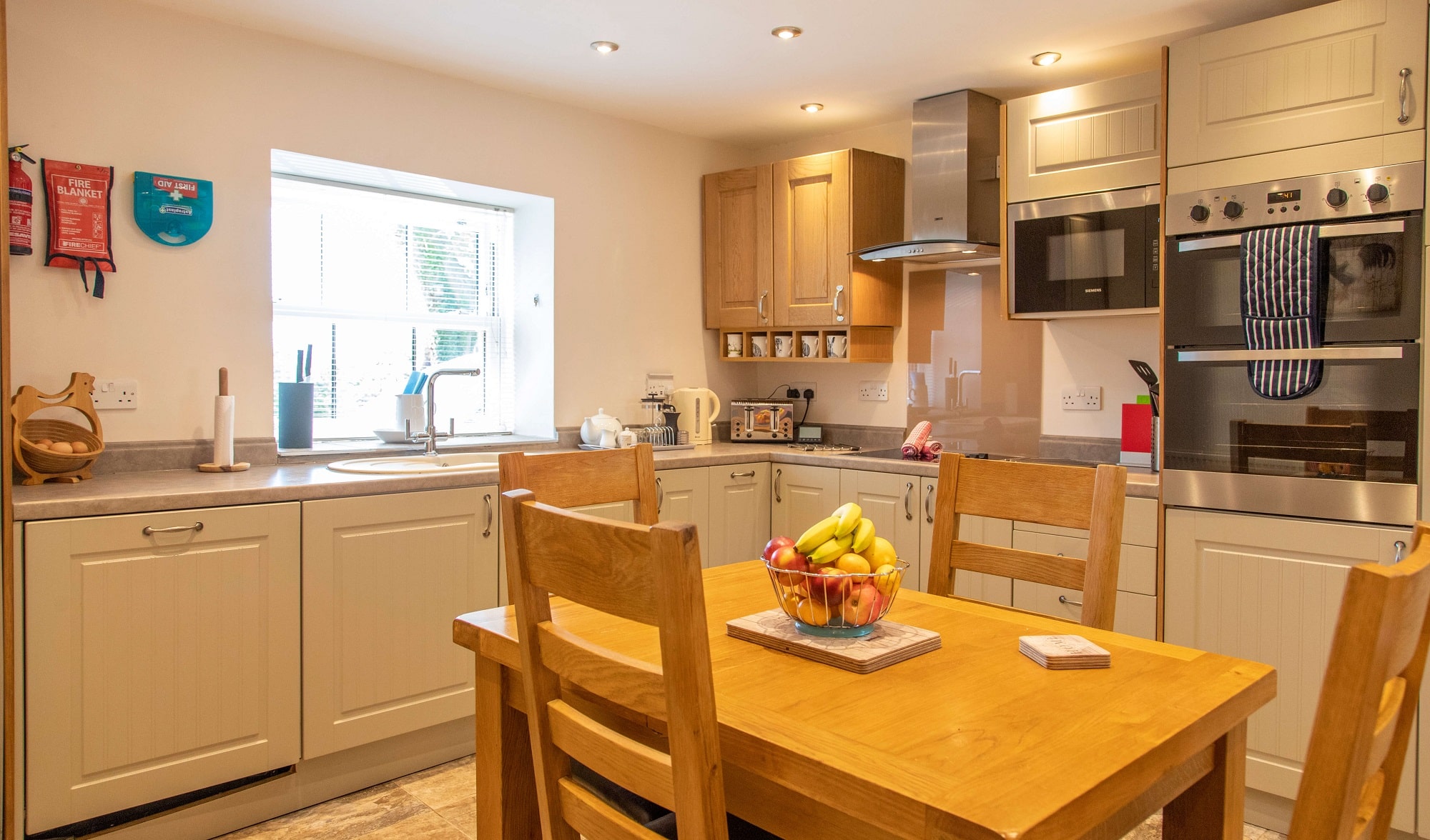 Holiday Cottage - Brynteg Glamping